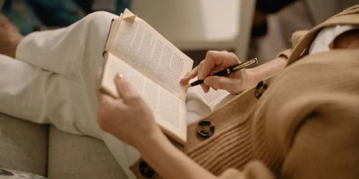 How to Read Better to Write Better